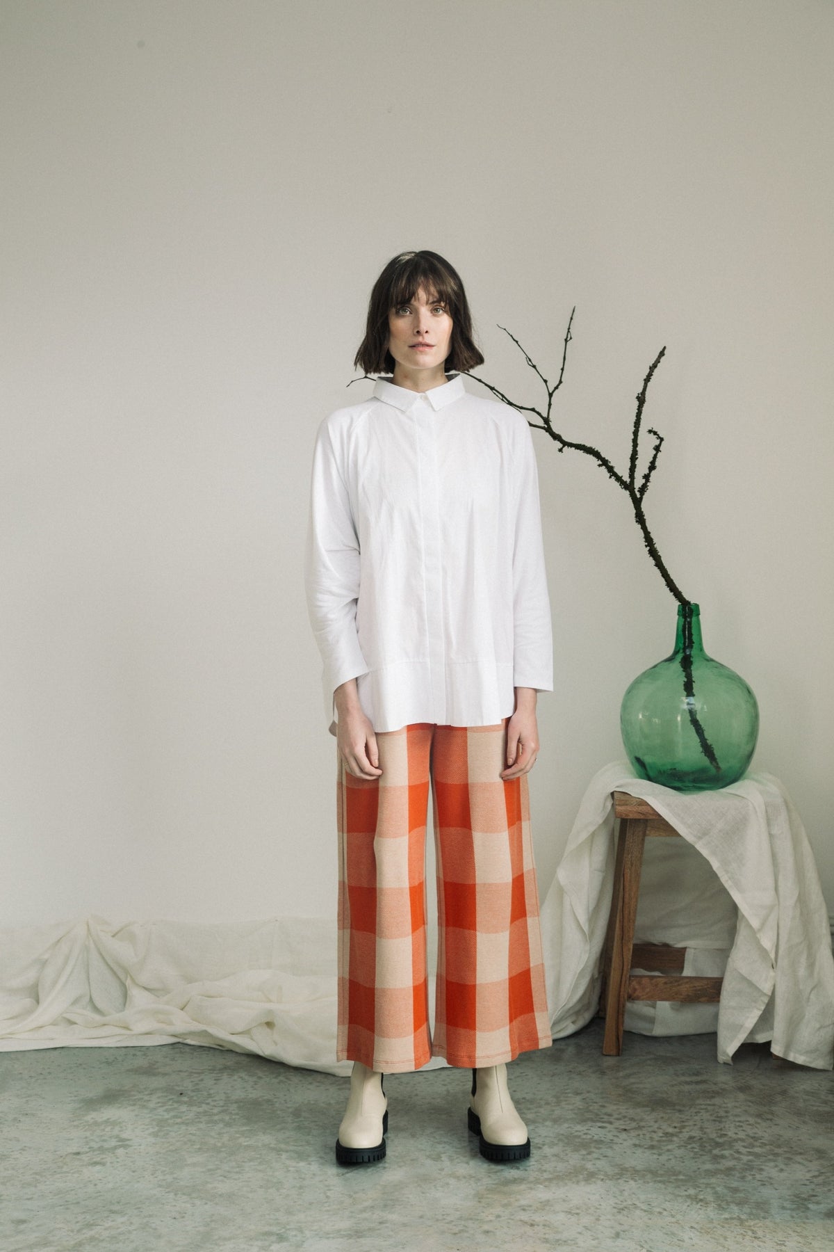 Thorne-Cay Organic Cotton Knitted Check Trouser in Brick and Sand ...