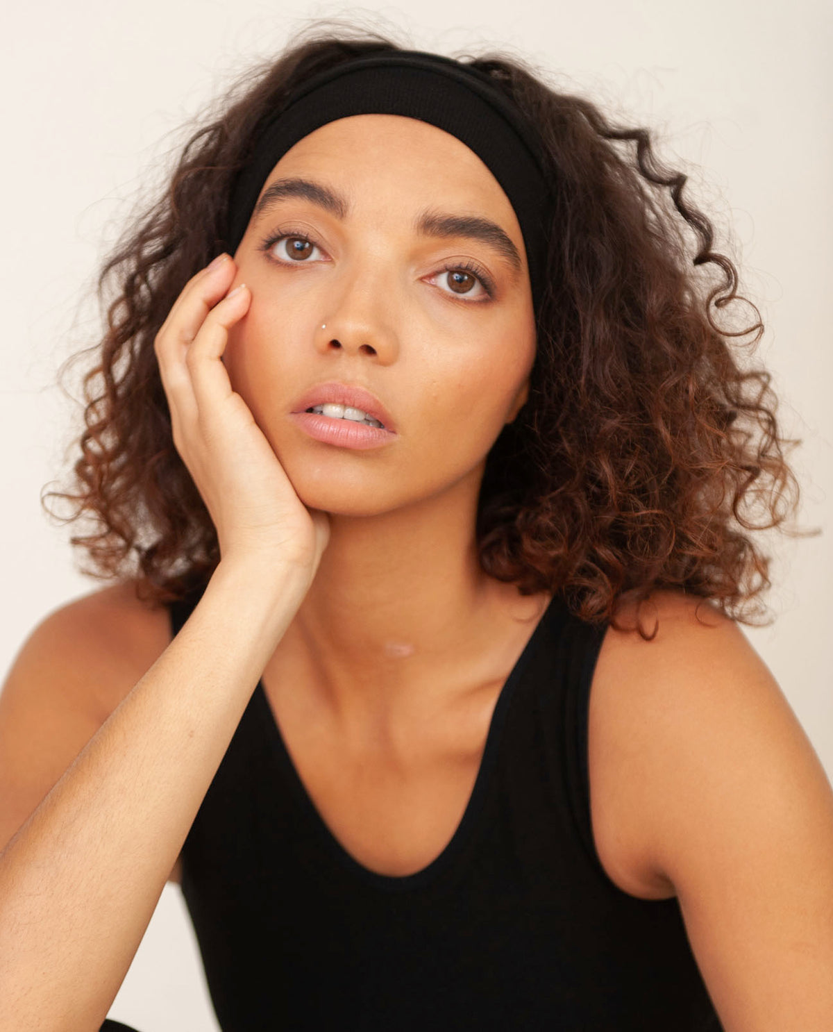 Ahyoka Tube Headband Black | Beaumont Organic