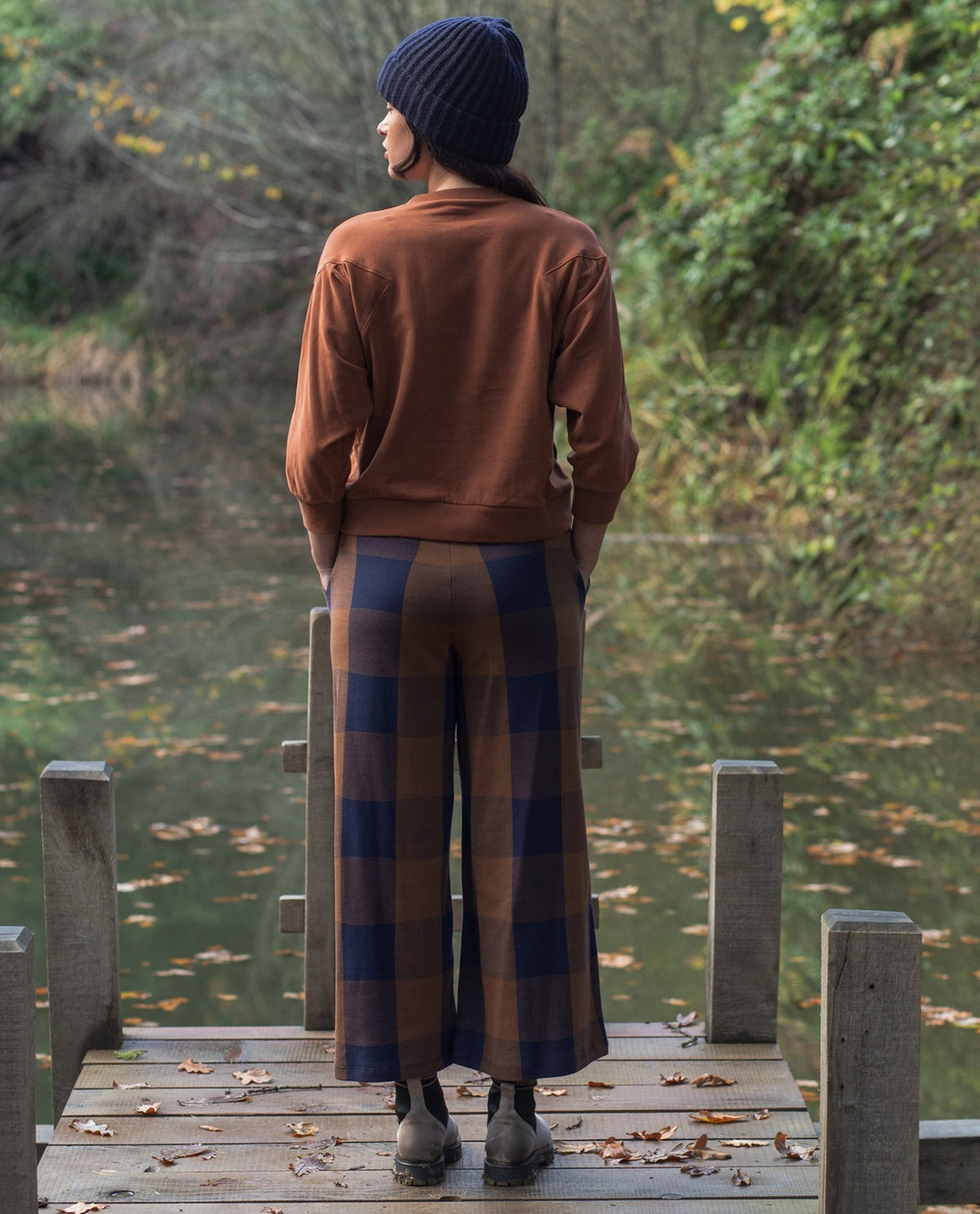 Thorne-Cay Organic Cotton Knitted Check Trouser in Walnut and Night Sk ...