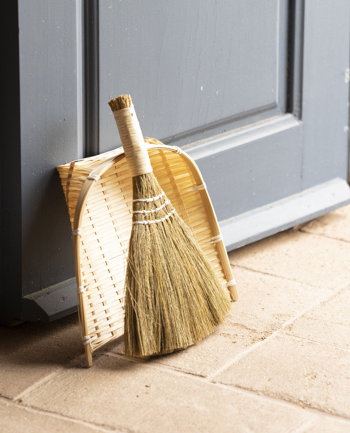 Sintra Small Straw Broom in Natural | Beaumont Organic